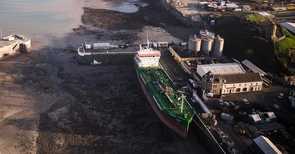 NIMBLE TANKER FOR DRYING BERTHS | News | Motorship