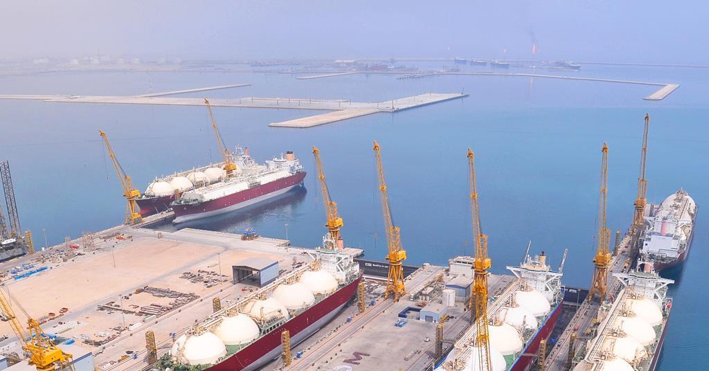 Seven LNG tankers dock in Qatar | News | Motorship