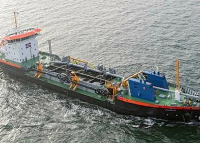 RH Marine keeps LNG dredger in position | News | Motorship