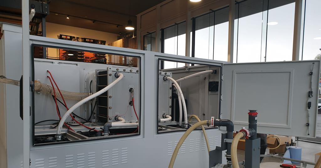 BENEFITS OF VANADIUM REDOX FLOW BATTERY TECHNOLOGY STACKING UP | News ...